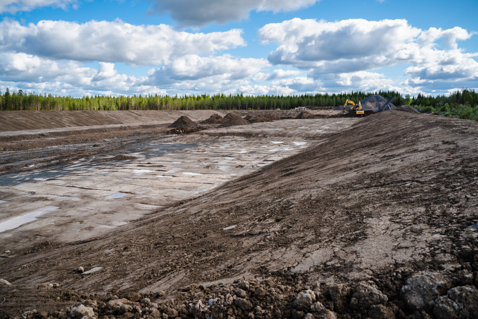 Large hazardous waste disposal sites for Vestia | Sundström